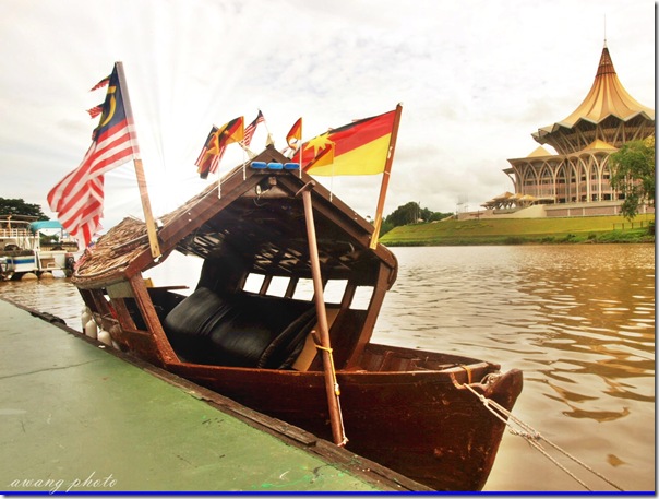 KUCHING's DAILY PHOTO .Life Style,Travel ,Food & Photography Blog.: sampan
